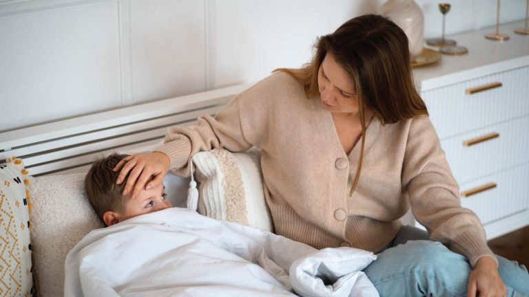 Naknada za Bolovanje u Srbiji - Isplata i Vaša prava